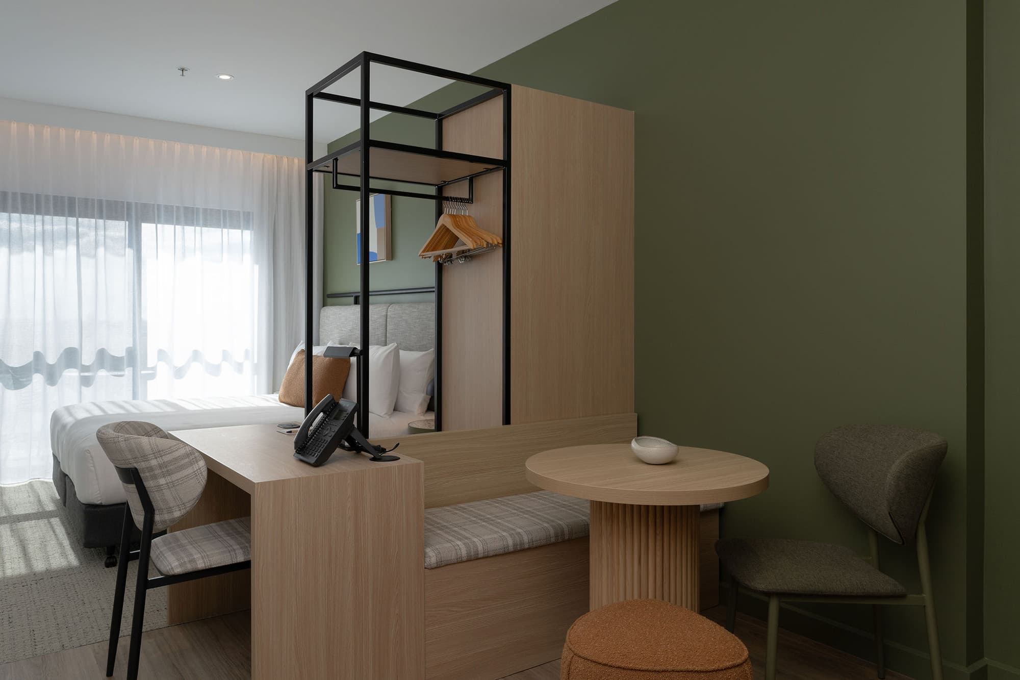 Quest II Hotel, Port Adelaide — Workspace